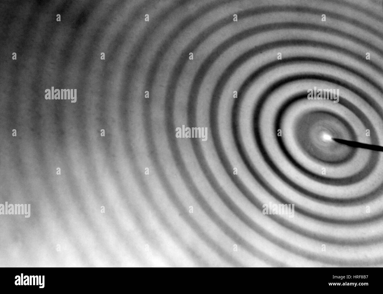 Intersecting ripples hi-res stock photography and images - Alamy