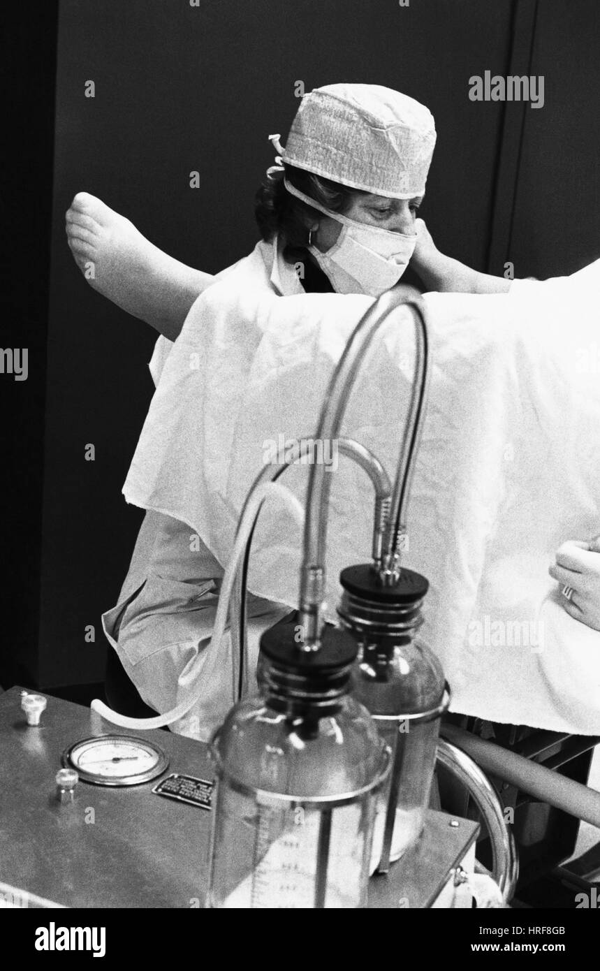 Vacuum aspiration hi-res stock photography and images - Alamy