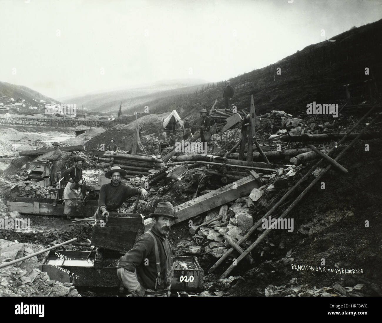 Gold digging hi-res stock photography and images - Alamy