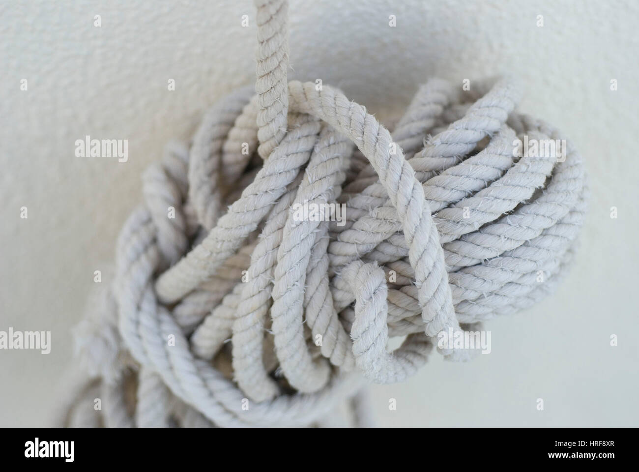 White boat rope Stock Photo - Alamy