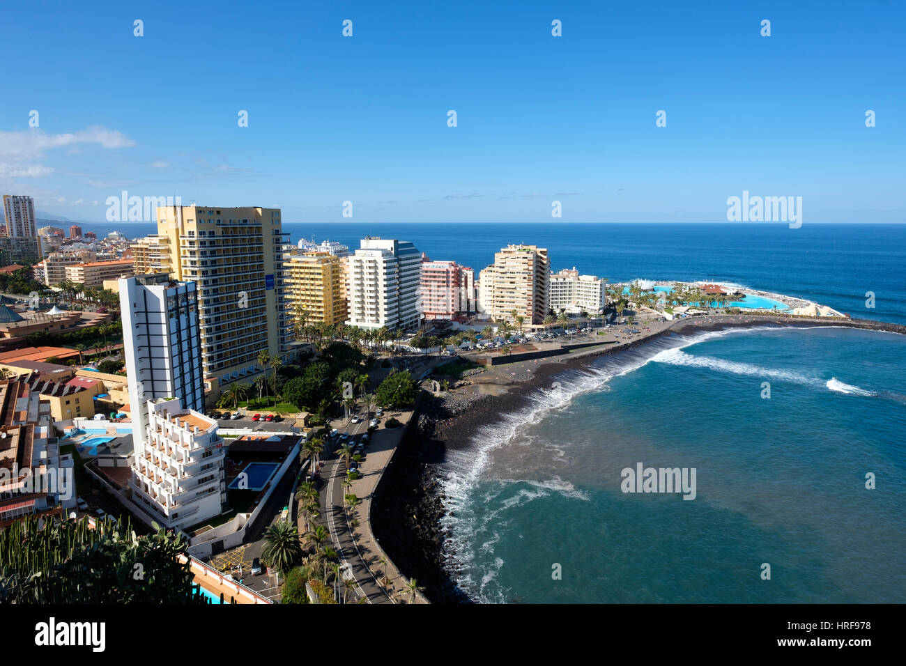 Playa Martiánez and saltwater pool Lago Martianez, Puerto de la Cruz ...