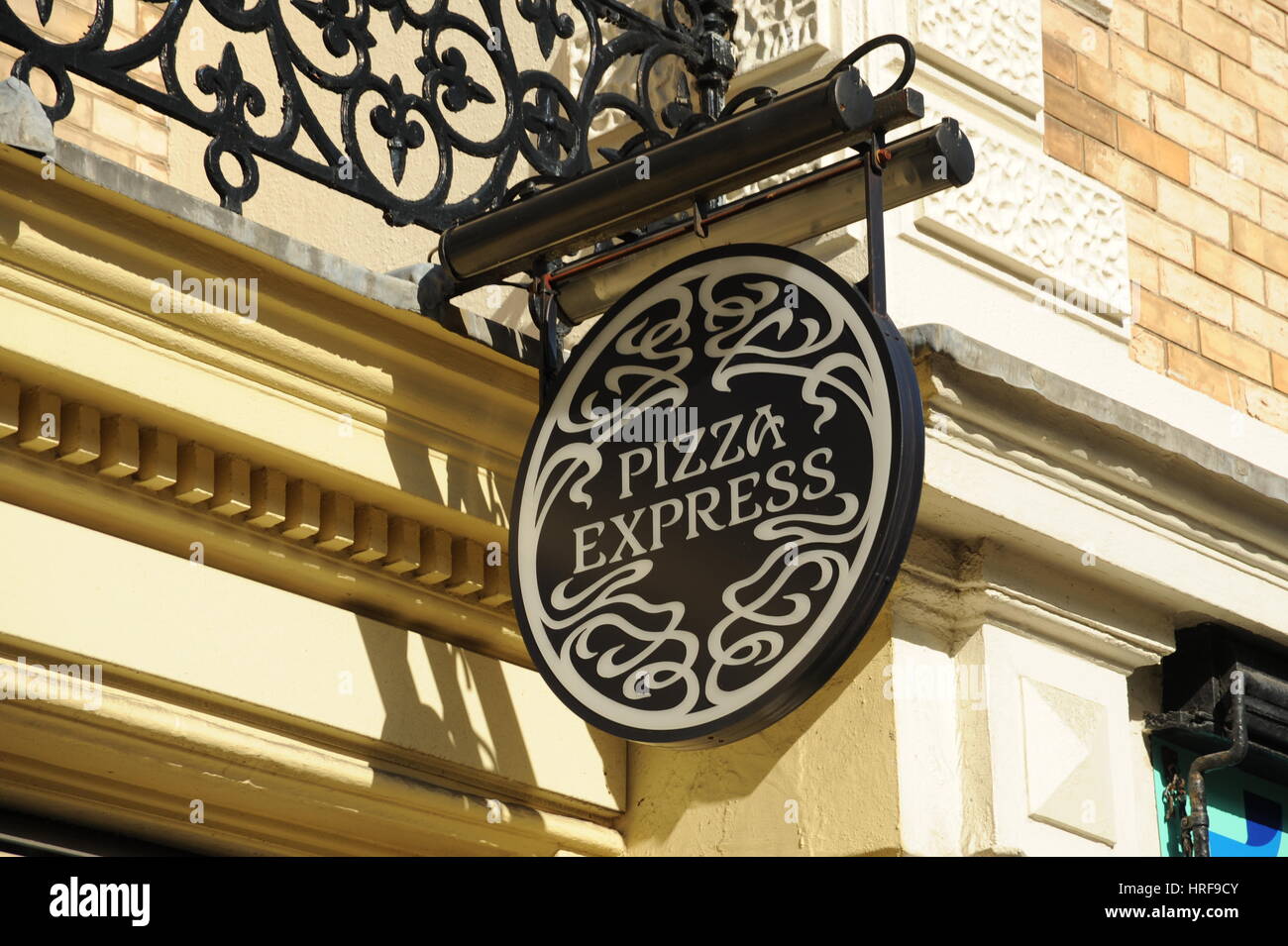 Pizza express sign Stock Photo - Alamy