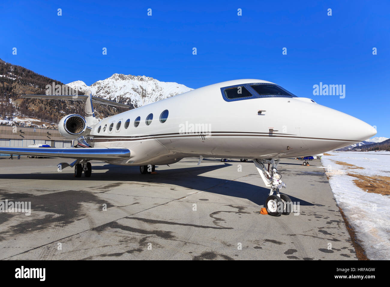 Gulfstream aerospace gulfstream g650 hi-res stock photography and ...