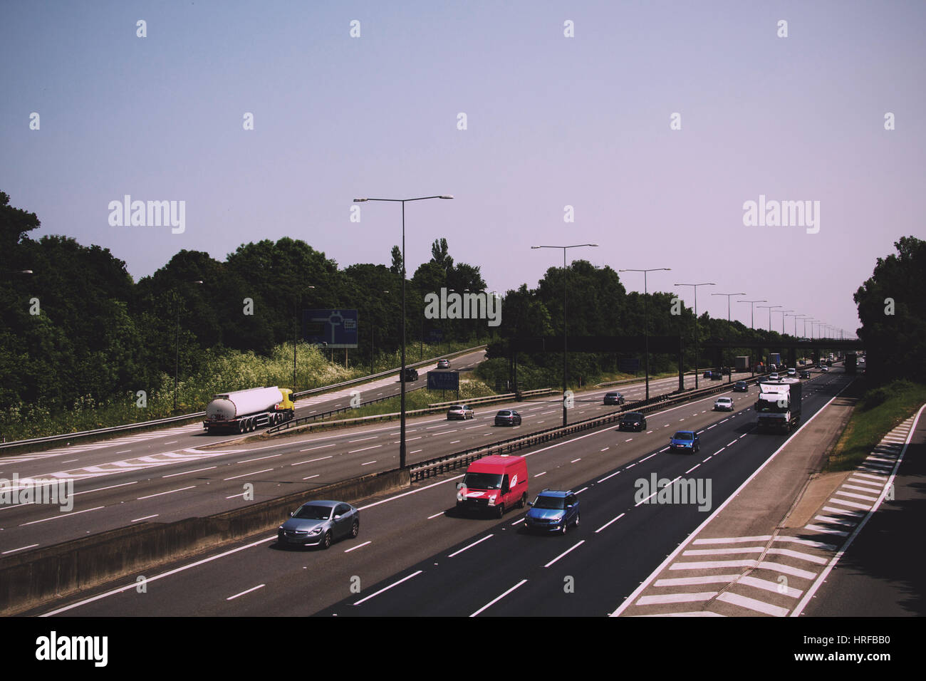 Motorway road sign m40 hi-res stock photography and images - Alamy