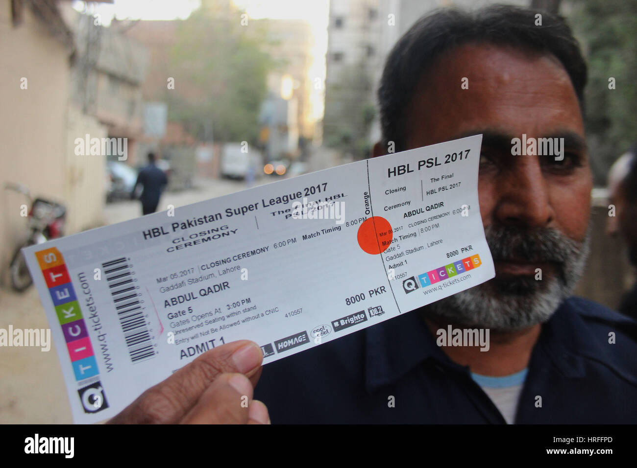Lahore, Pakistan. 01st Mar, 2017. Pakistani Cricket lovers gather ...