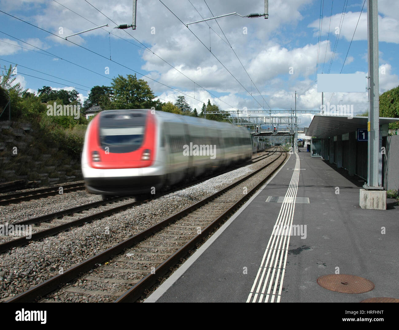 Suburban commuter rail hi-res stock photography and images - Alamy