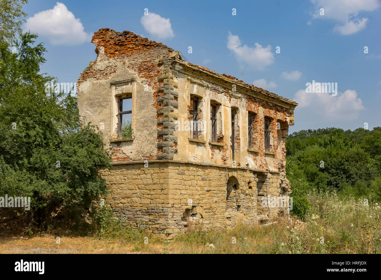 Building Without A Roof Stock Photos & Building Without A Roof Stock ...