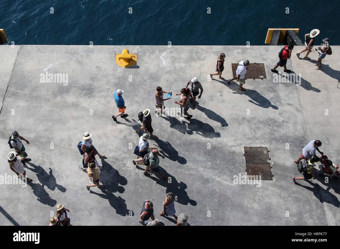 Debarkation hi-res stock photography and images - Alamy