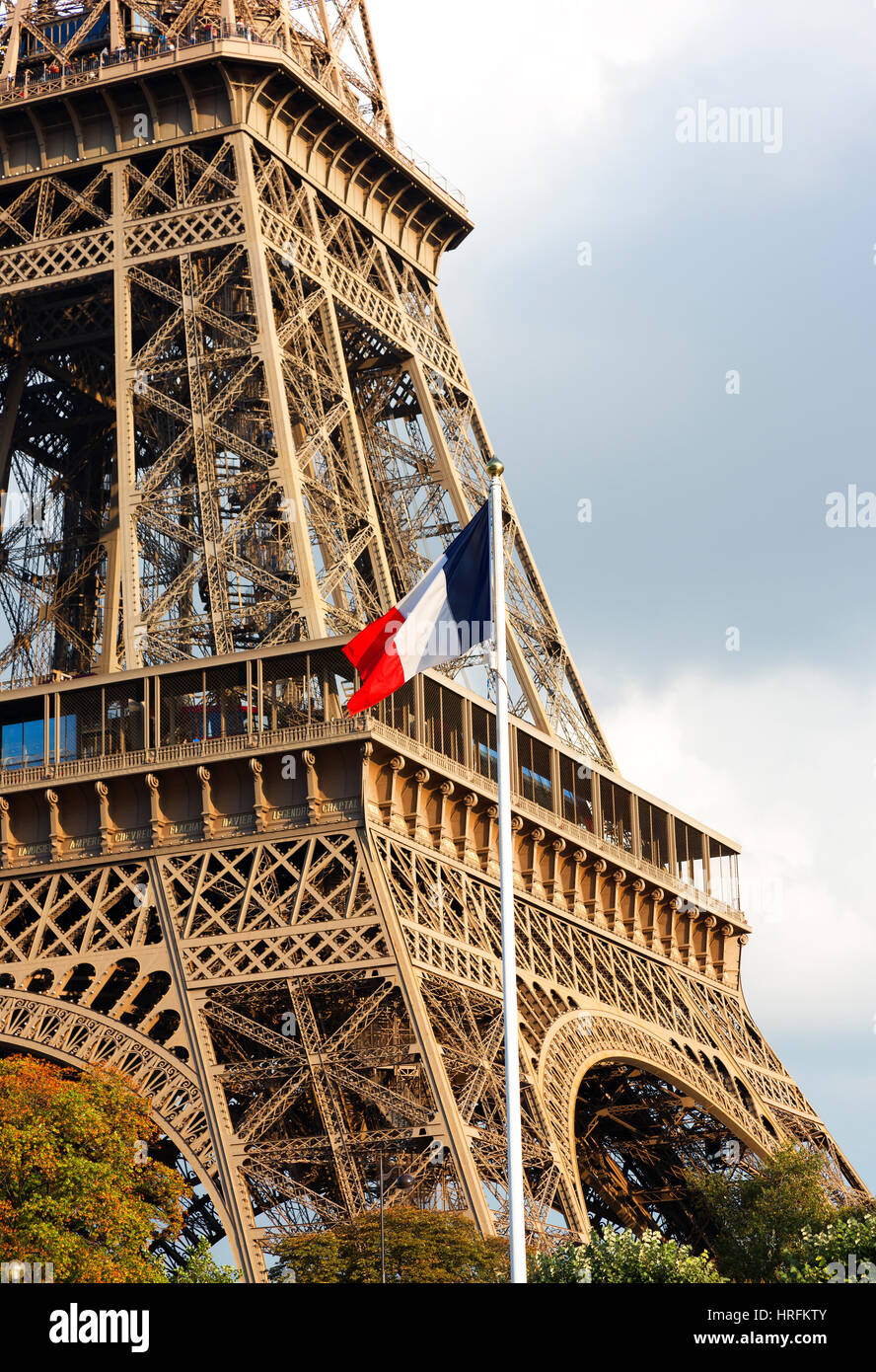 Eiffel tower vertical hi-res stock photography and images - Alamy