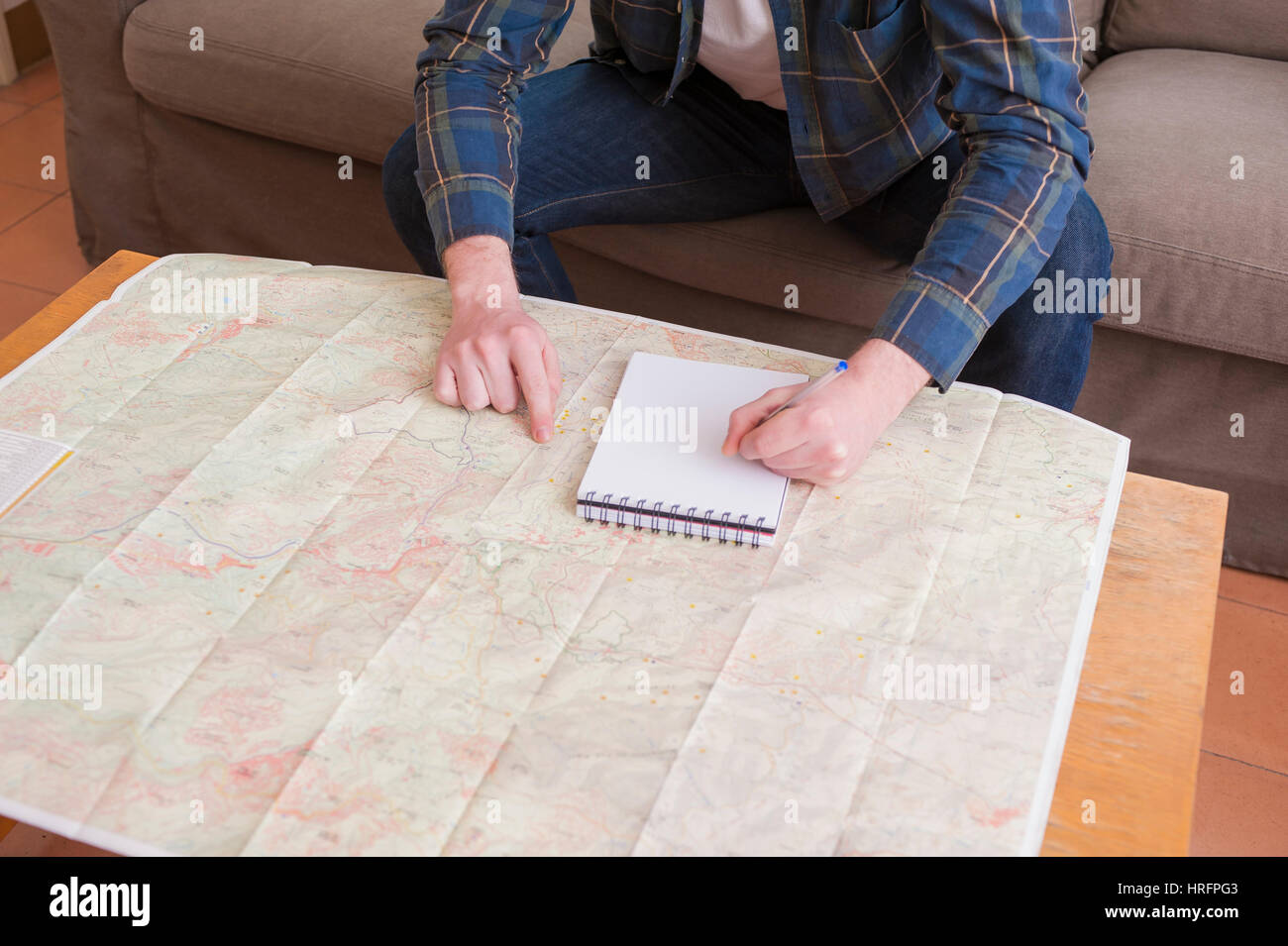 People watching map hi-res stock photography and images - Alamy