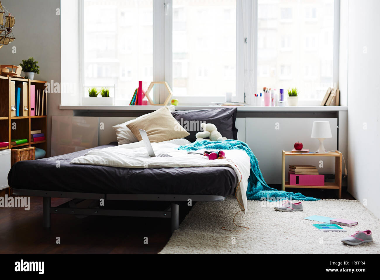 Messy bedroom teen hi-res stock photography and images - Alamy