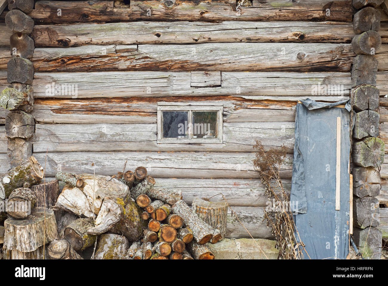 Timber and mortar wall log hi-res stock photography and images - Alamy