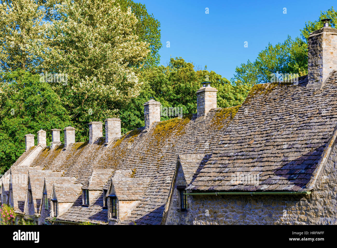 Traditional english architecture hi-res stock photography and images ...