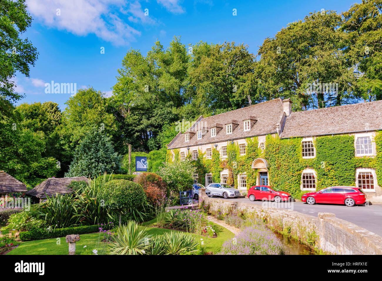 Bibury cotswolds hotel village hi-res stock photography and images - Alamy