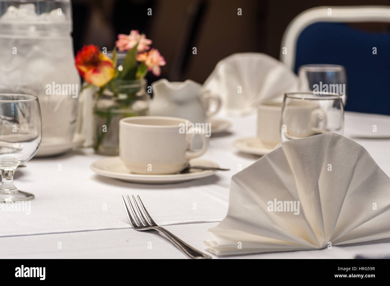 Dine table setting hi-res stock photography and images - Alamy