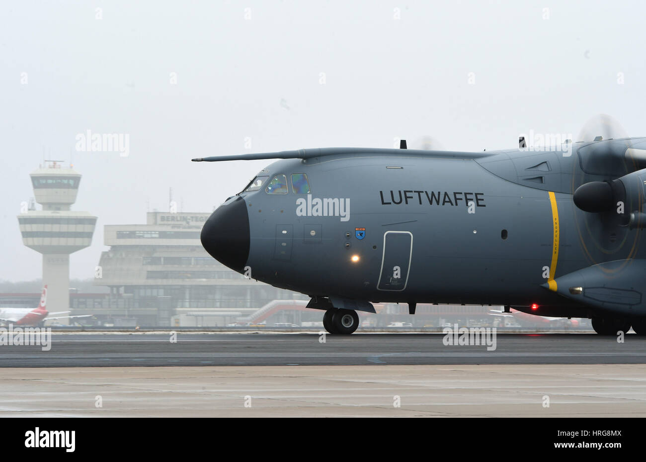 Berlin, Germany. 25th Jan, 2017. An Airbus A400M of the German Armed ...