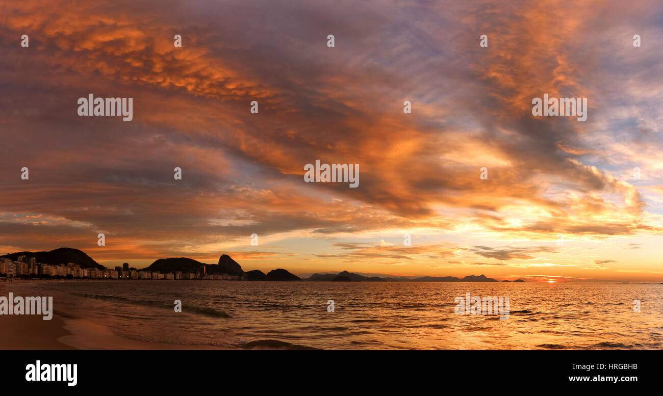 Rio de Janeiro, Brazil, 1st March 2017. Sunrise in Copacabana Beach, on ...