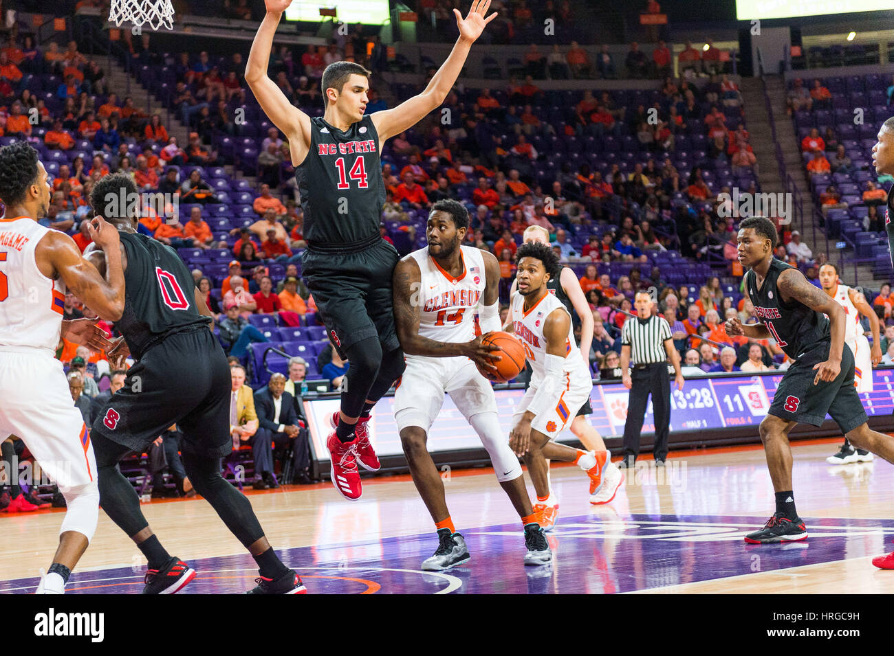 Clemson Tigers forward Elijah Thomas (14) gets North Carolina State ...