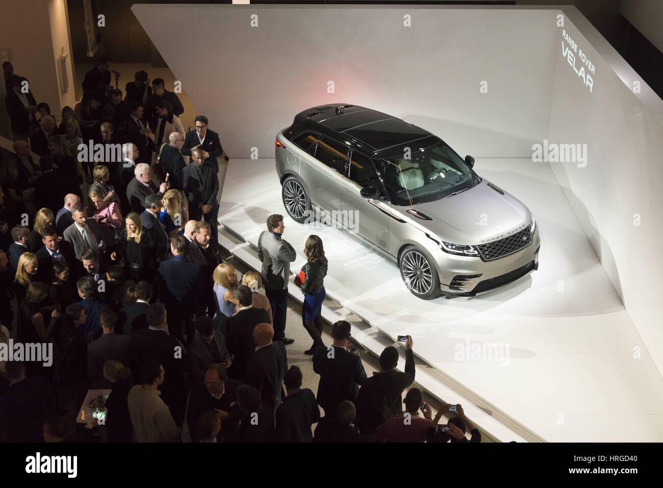 Range rover velar hi-res stock photography and images - Alamy