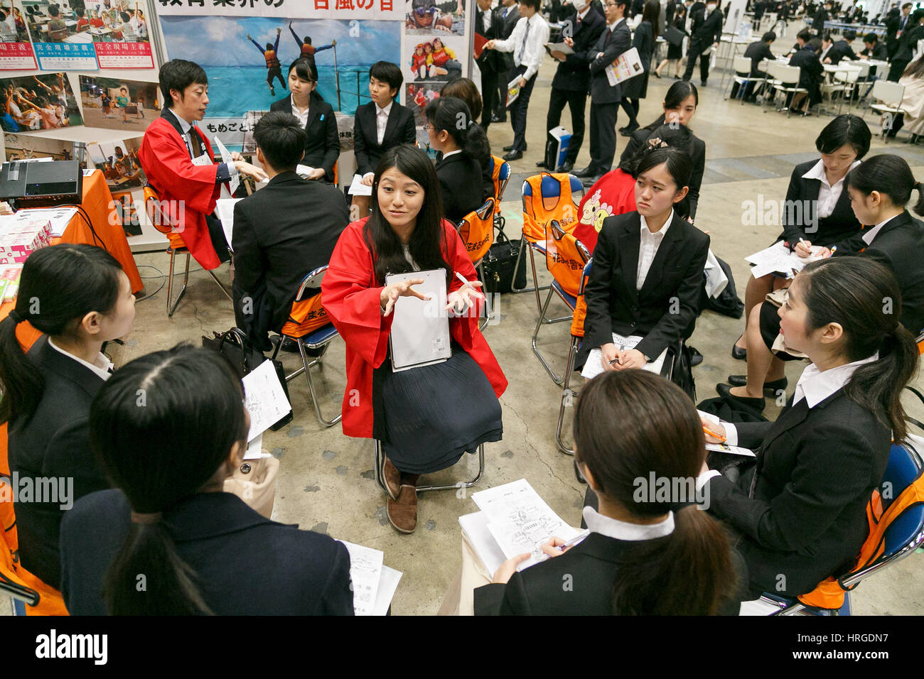 Japan job hunting hi-res stock photography and images - Alamy