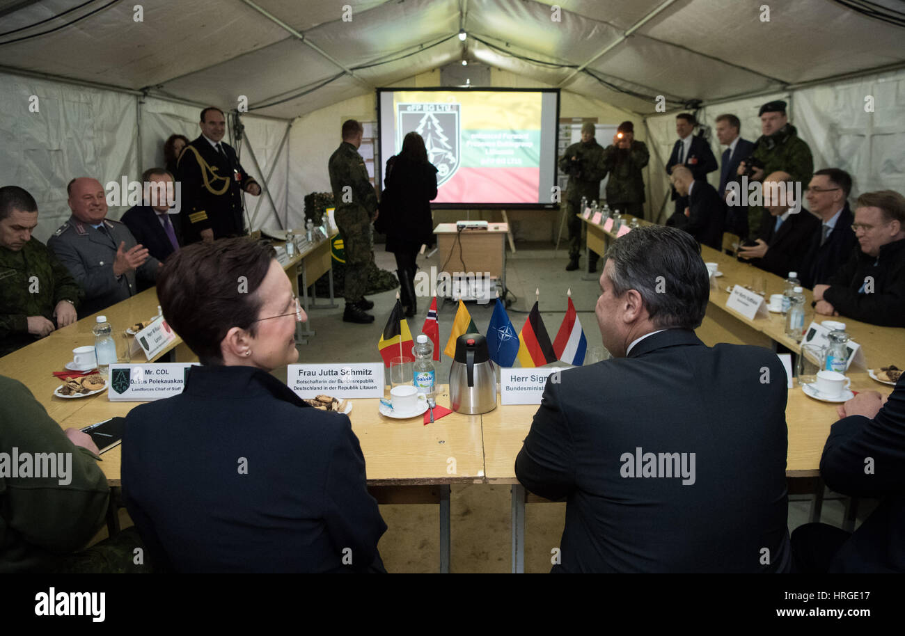 Rukla, Lithuania. 02nd Mar, 2017. The German foreign minister Sigmar ...