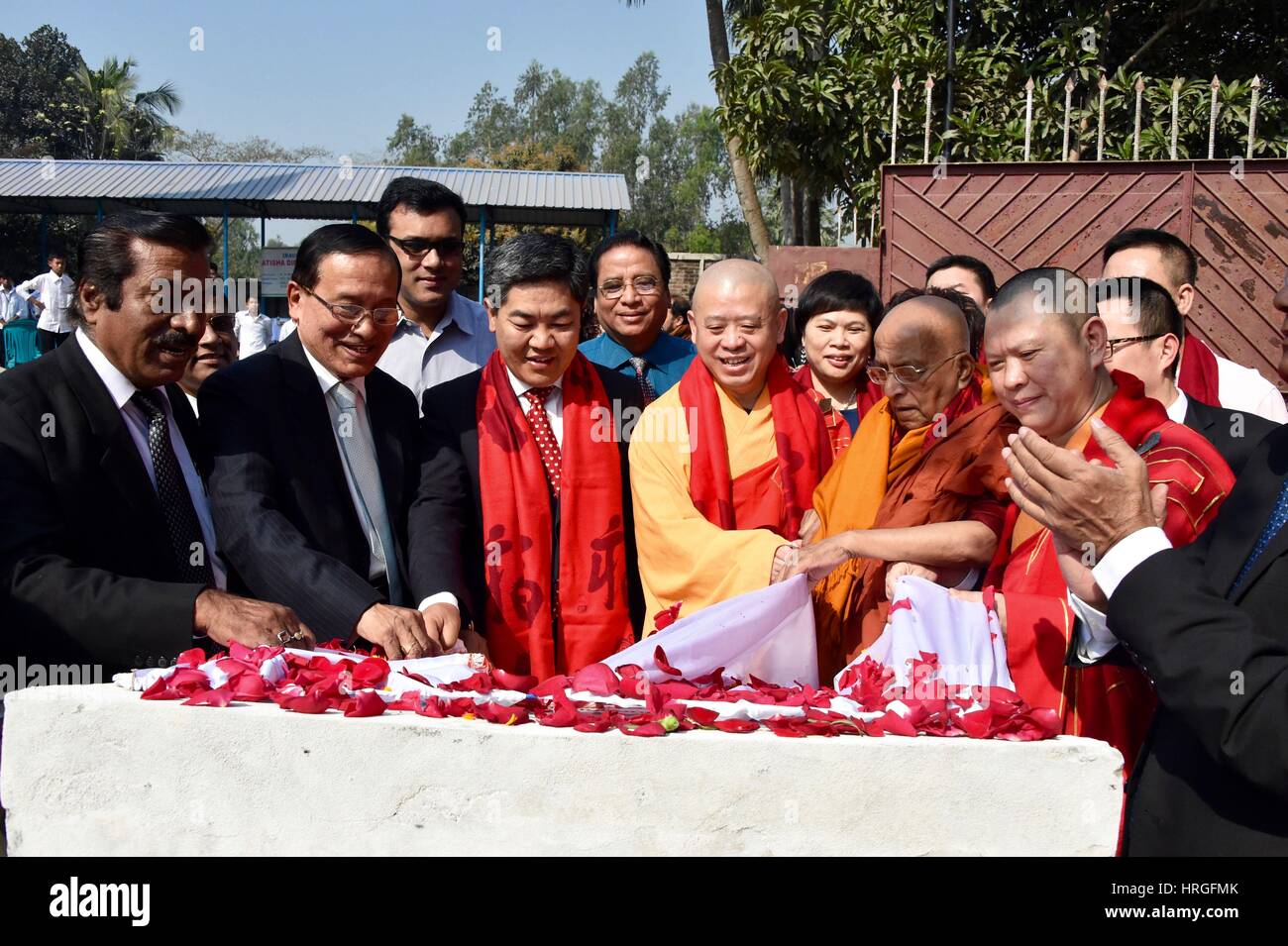 L relics hi-res stock photography and images - Alamy