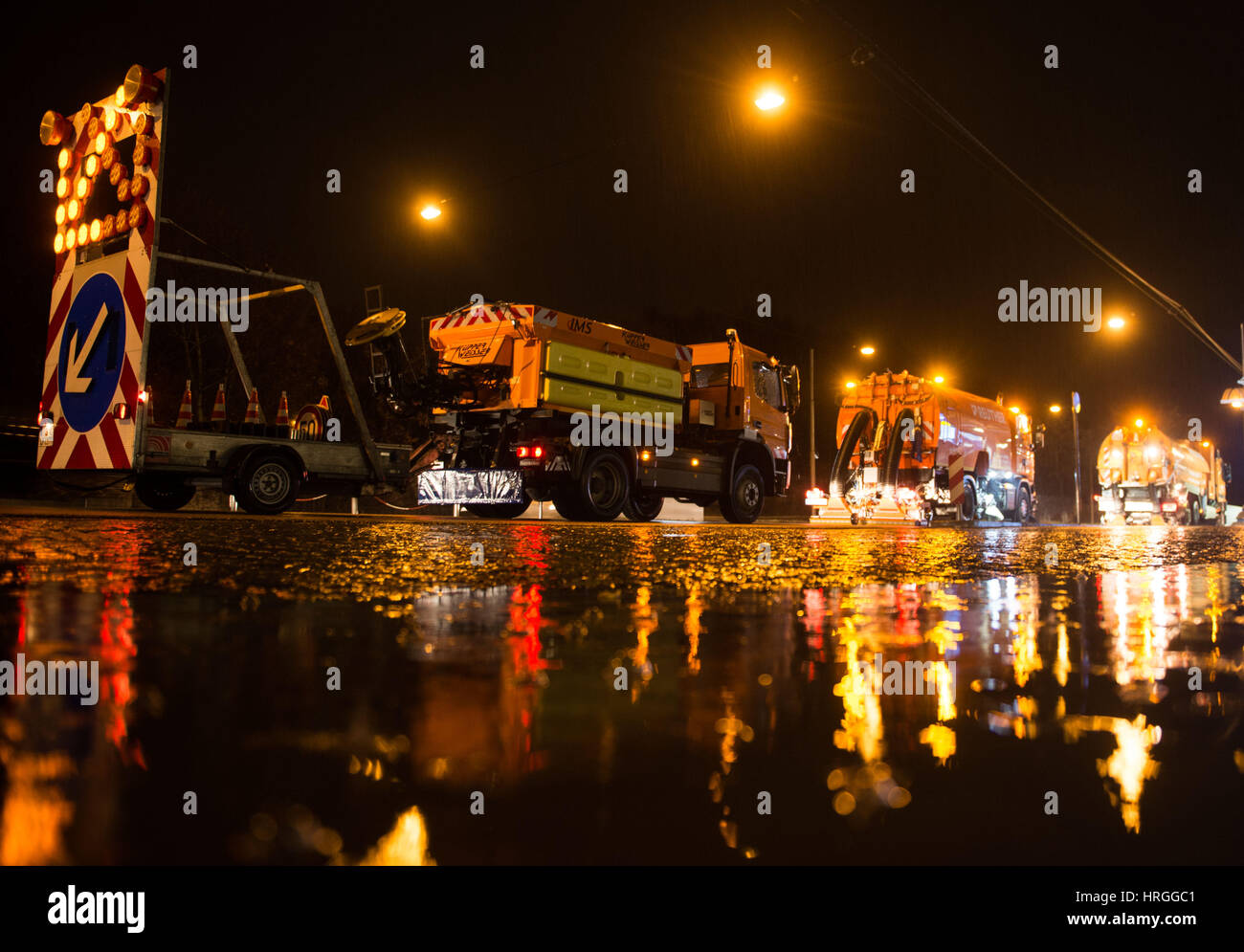 Reducing pollution in the city hi-res stock photography and images - Alamy
