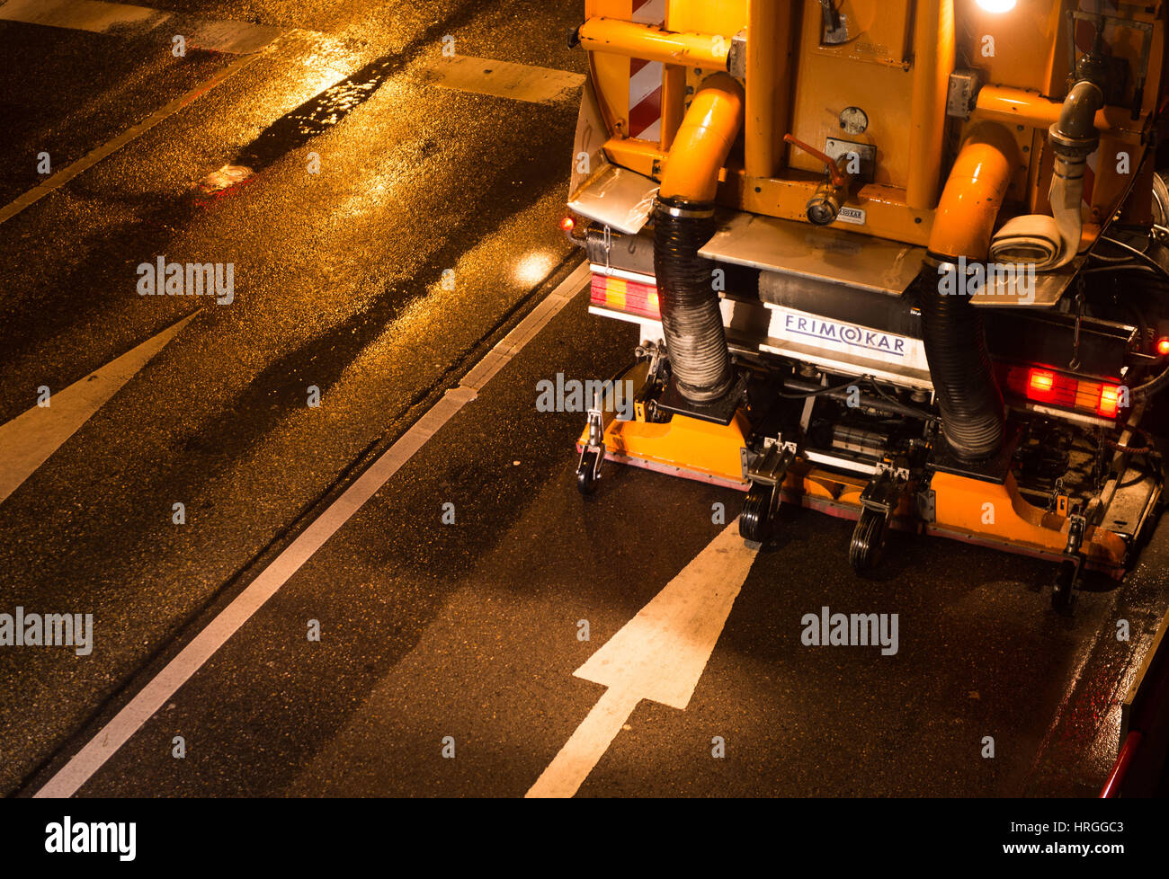 Cleaning streets hi-res stock photography and images - Alamy