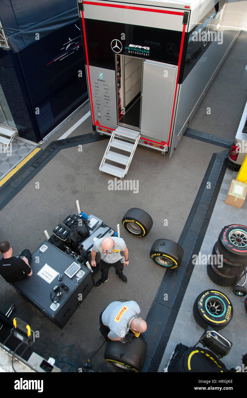 Mercedes amg f1 mechanics hi-res stock photography and images - Alamy