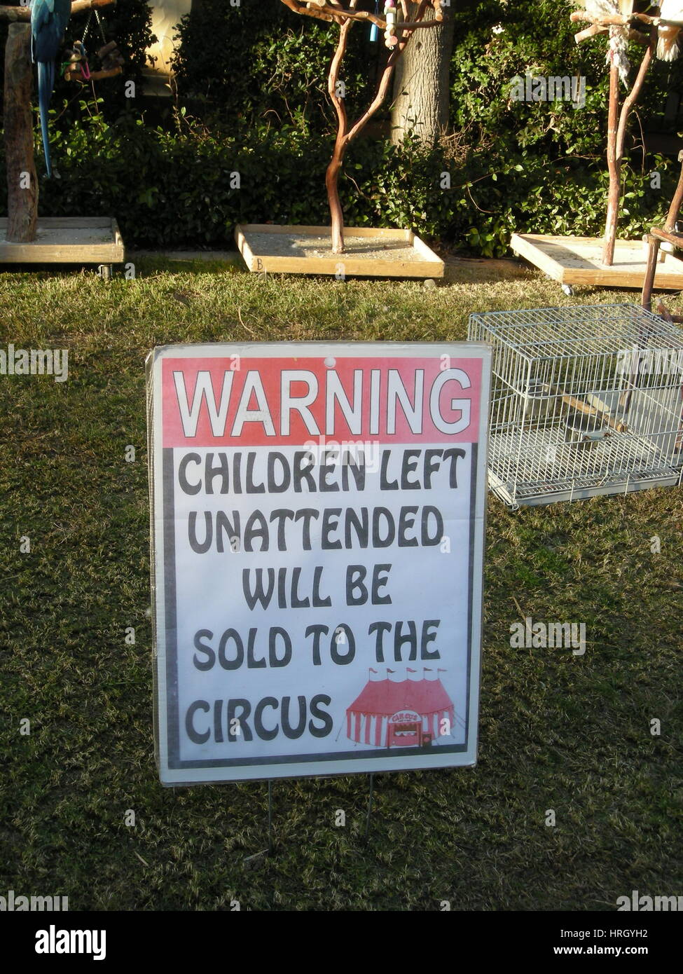 Reading warning sign hi-res stock photography and images - Alamy
