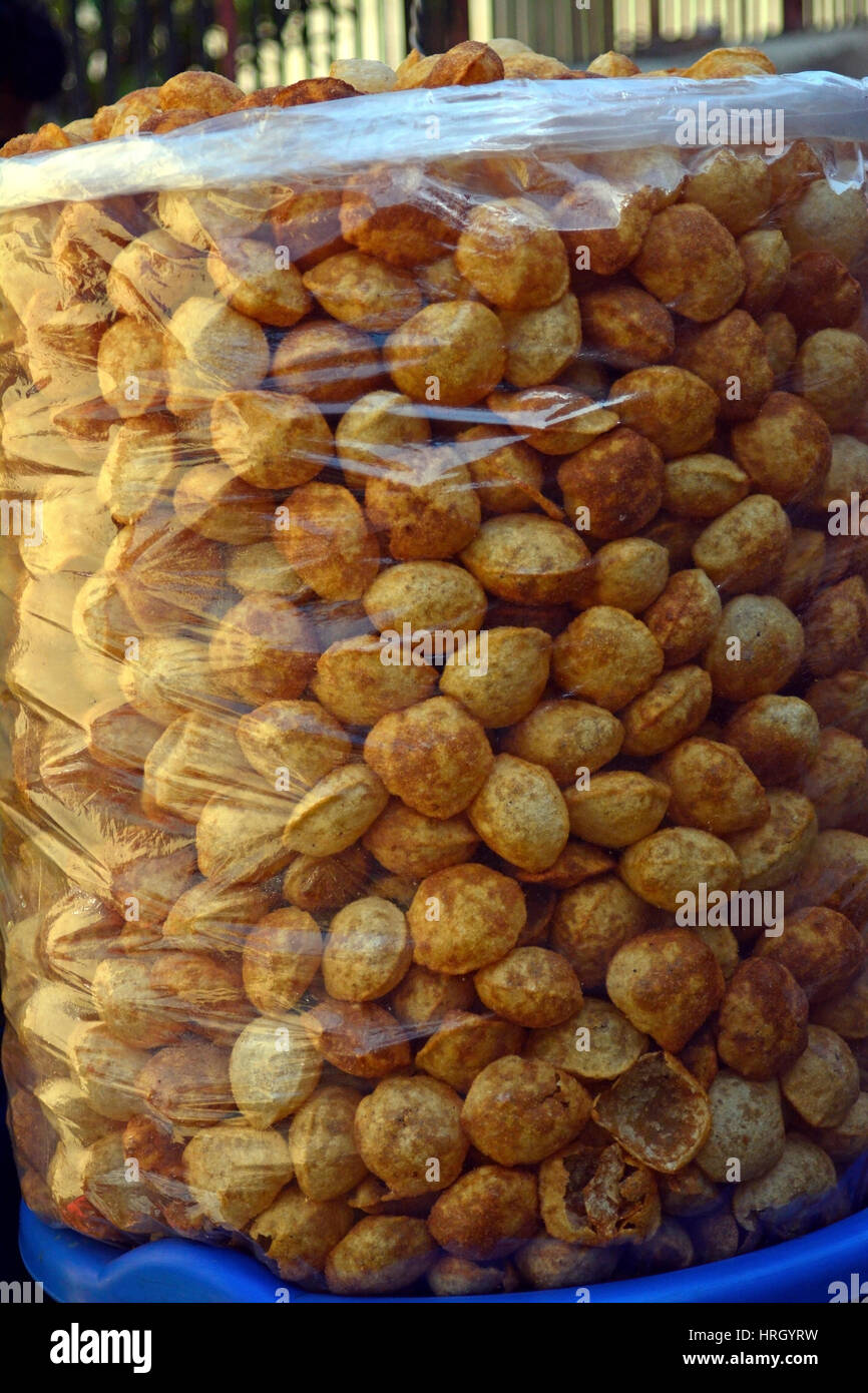 Pani puri stall hi-res stock photography and images - Alamy