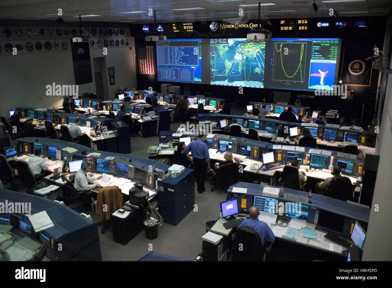 Shuttle flight control rooms hi-res stock photography and images - Alamy