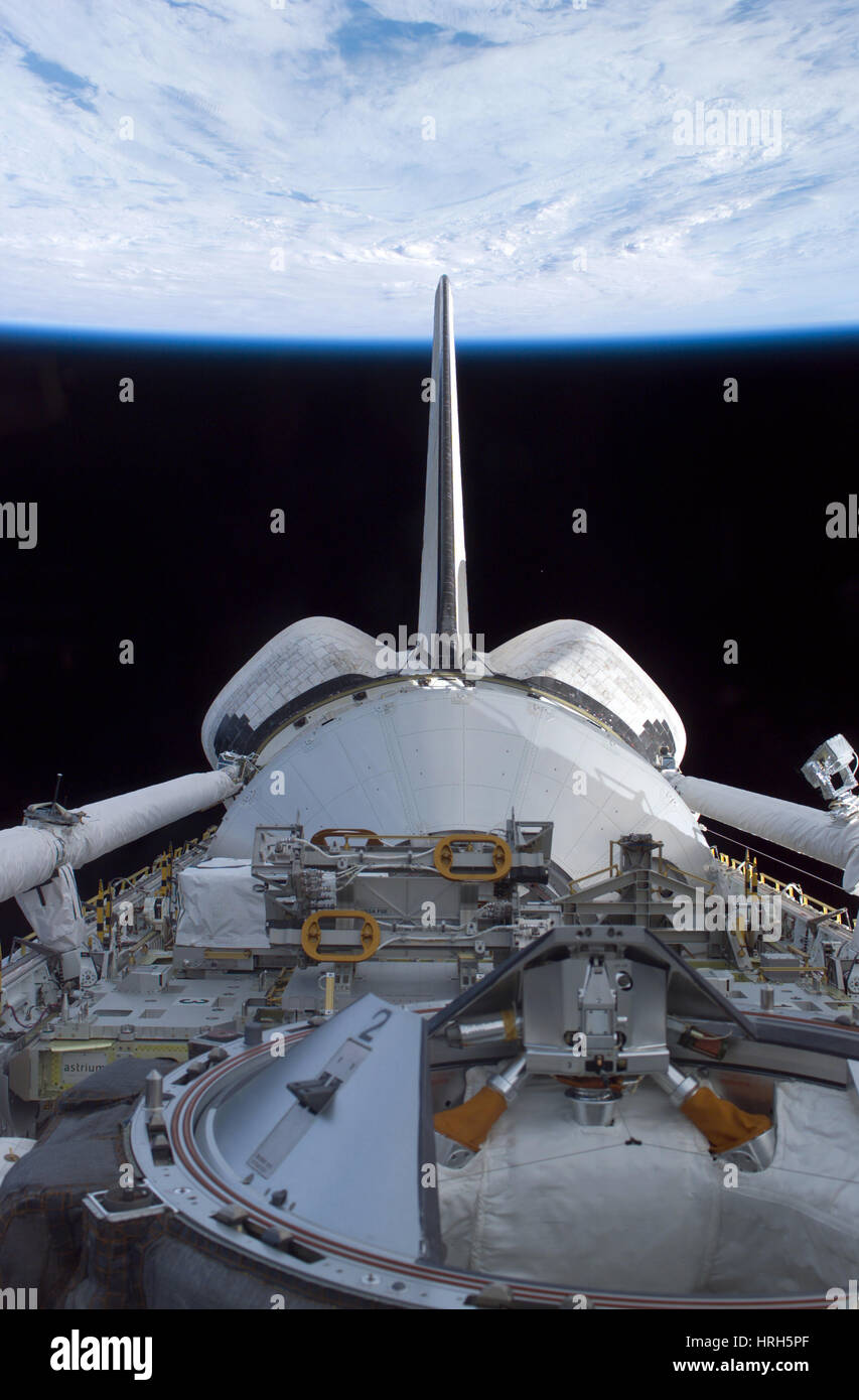 Space shuttle discovery docking international hi-res stock photography ...