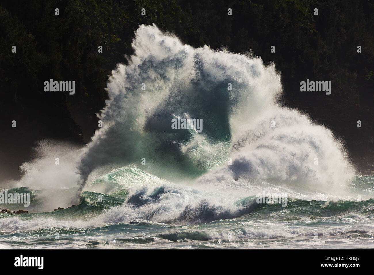 Ke'e Beach, Super Wave, Kauai, Hawaii Stock Photo - Alamy