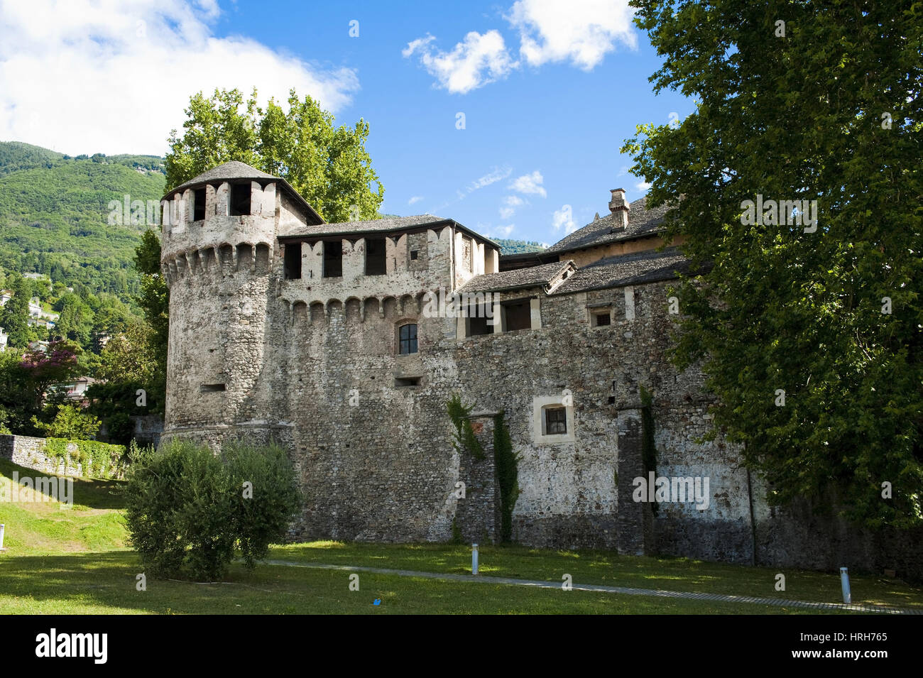 Schweizer historisches wahrzeichen hi-res stock photography and images ...