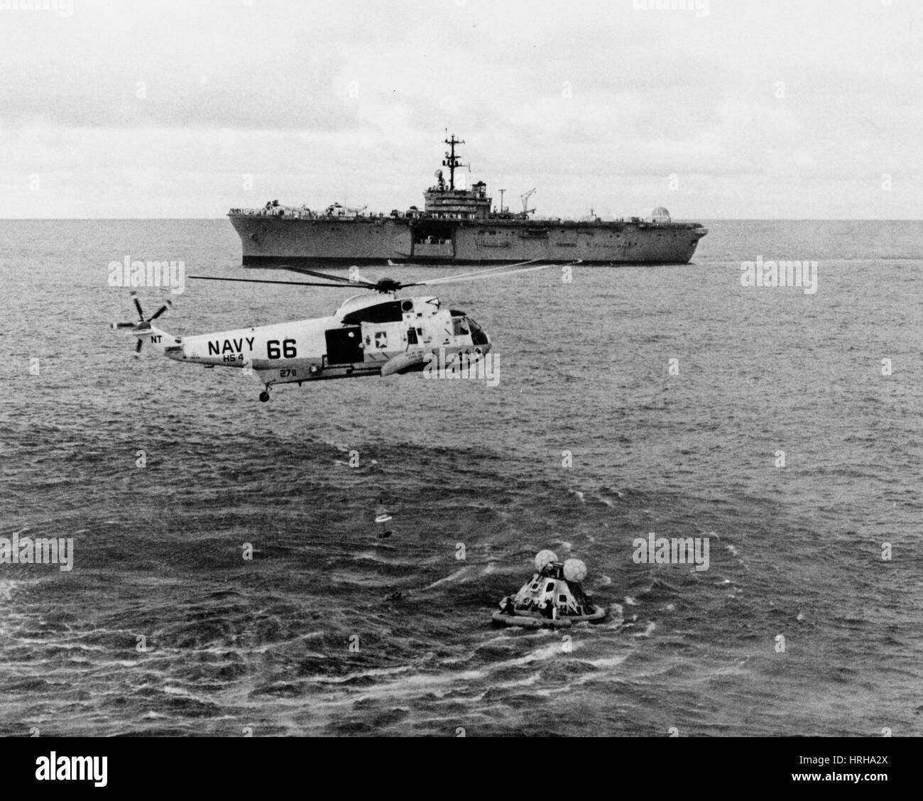 Nasa apollo 13 Black and White Stock Photos & Images - Alamy