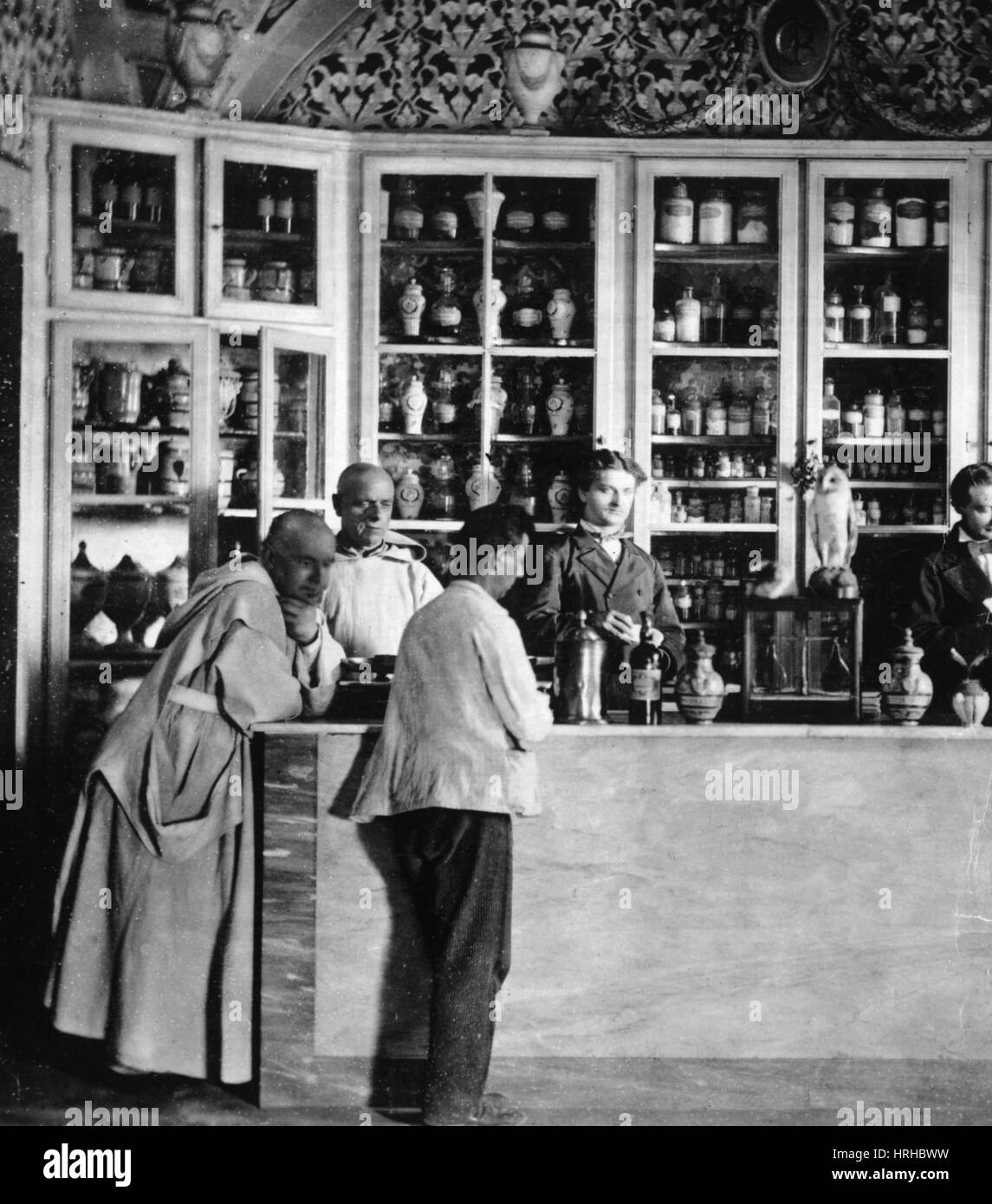 Historical pharmacy hi-res stock photography and images - Alamy