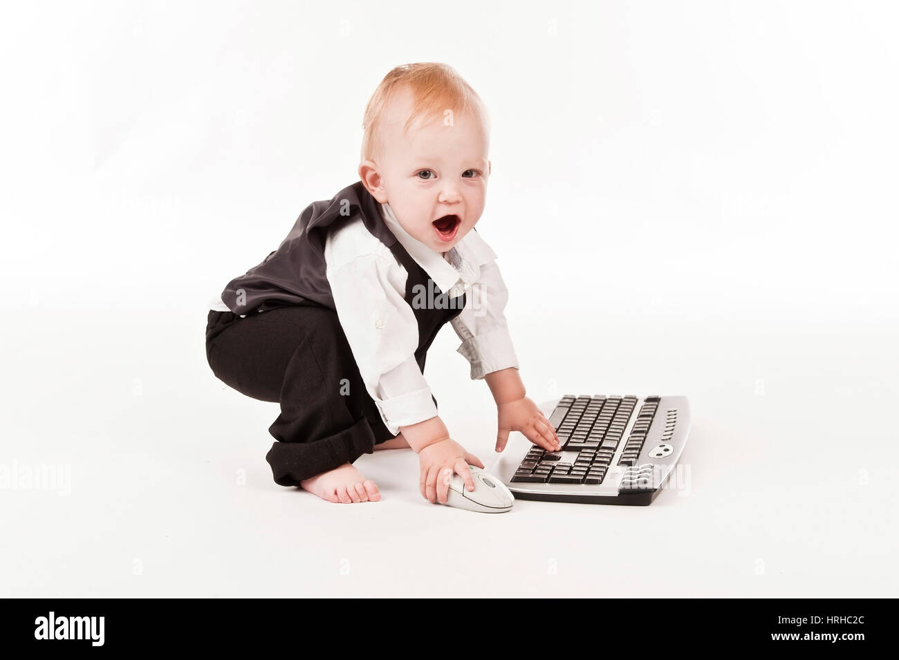 Kleinkind mit Computertastatur - little child with computer keyboard ...