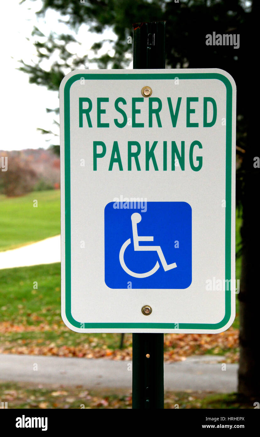 Handicapped Parking Sign Stock Photo - Alamy