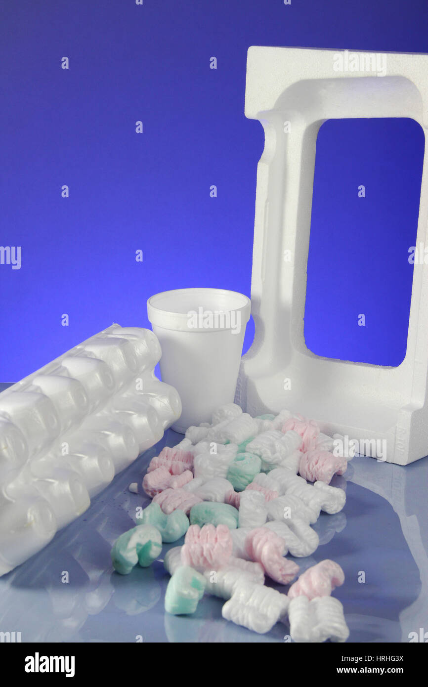 Polystyrene peanuts packing material hi-res stock photography and ...