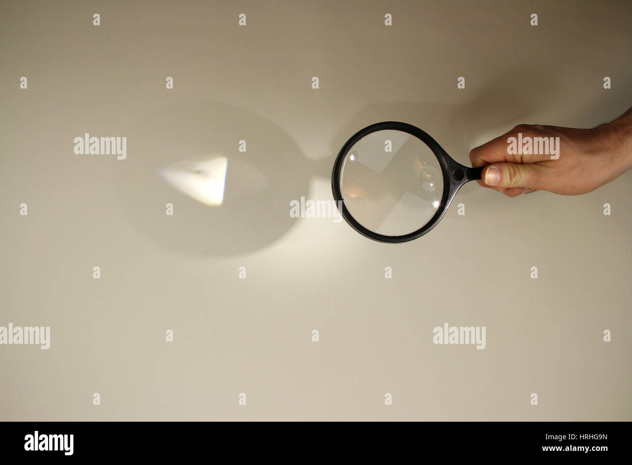 Magnifying glass focusing light hi-res stock photography and images - Alamy