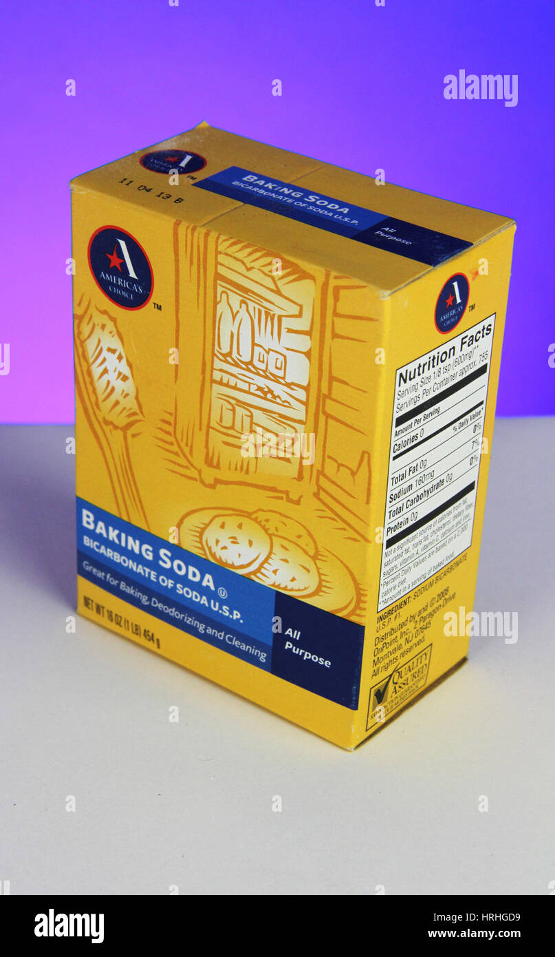 Baking soda box hi-res stock photography and images - Alamy