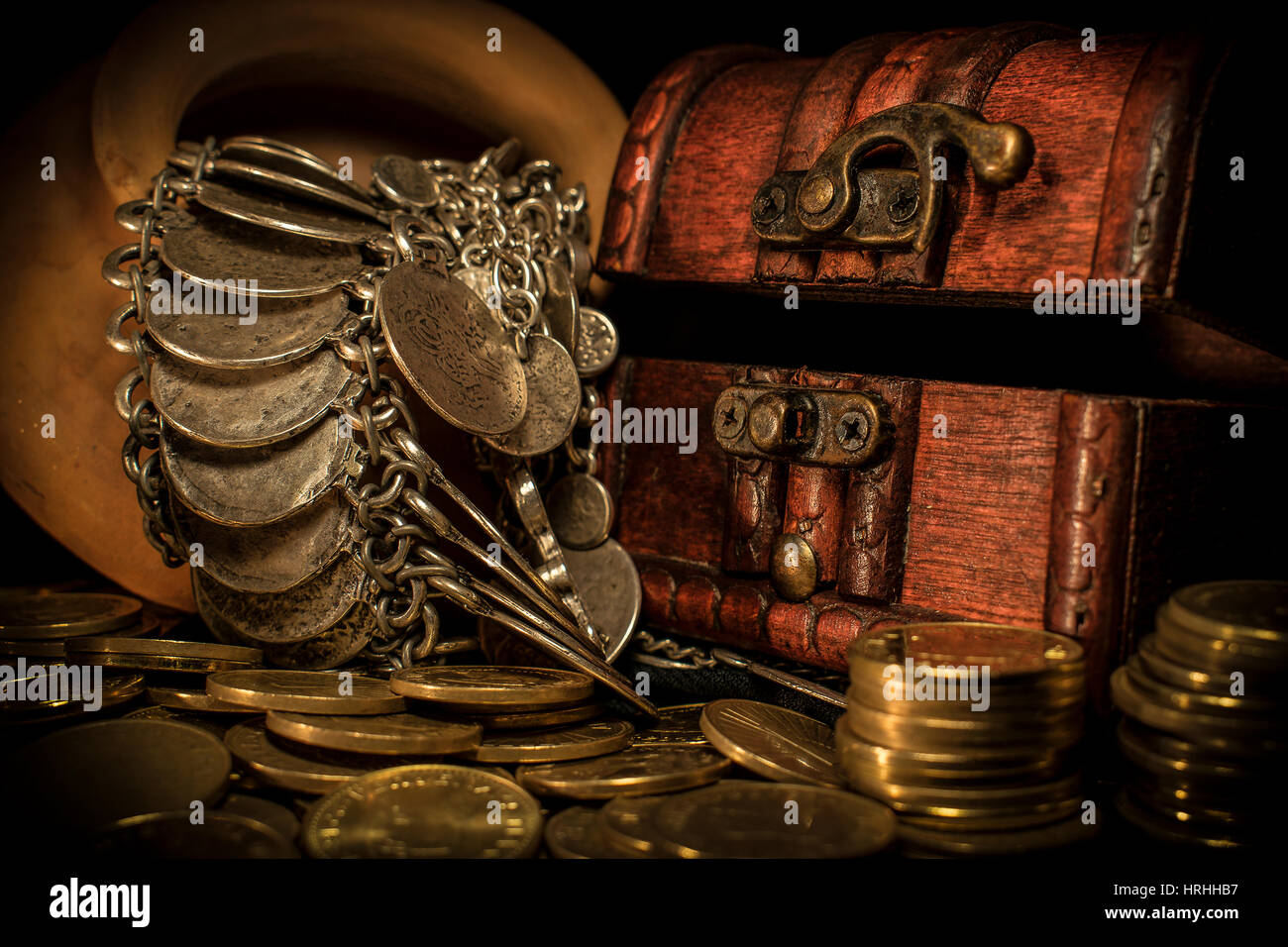 Treasure pile hi-res stock photography and images - Alamy