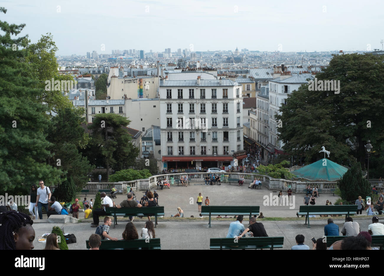 Green roofs paris hi-res stock photography and images - Alamy