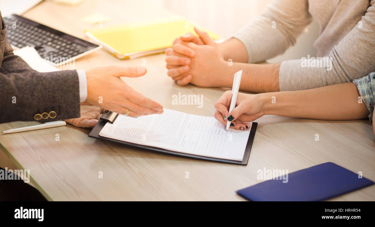 Sales and purchase agreement hi-res stock photography and images - Alamy