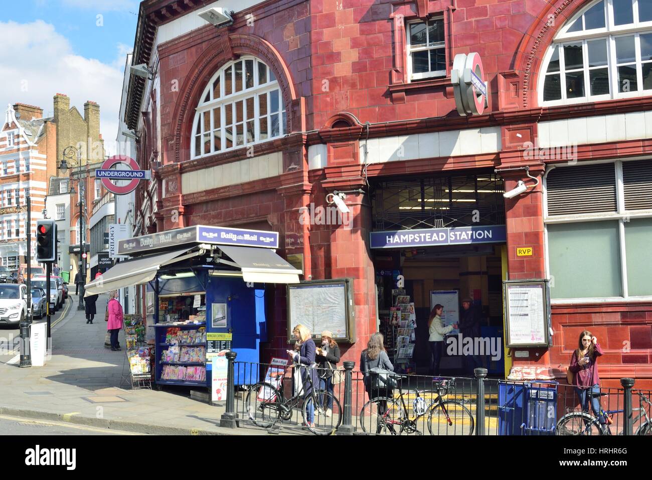 London underground hampstead station london hi-res stock photography ...