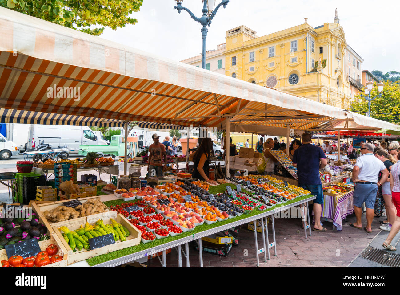 Fruit and vegetable market, Cours Saleya, Old Town, Vieille Ville, Nice ...