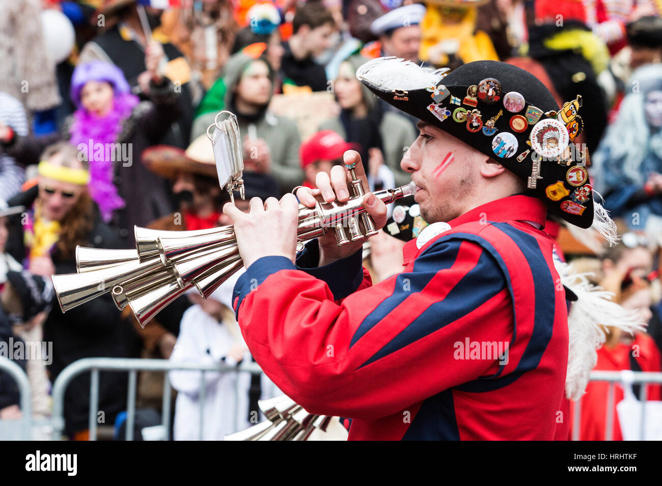 Shawm instrument hi-res stock photography and images - Alamy