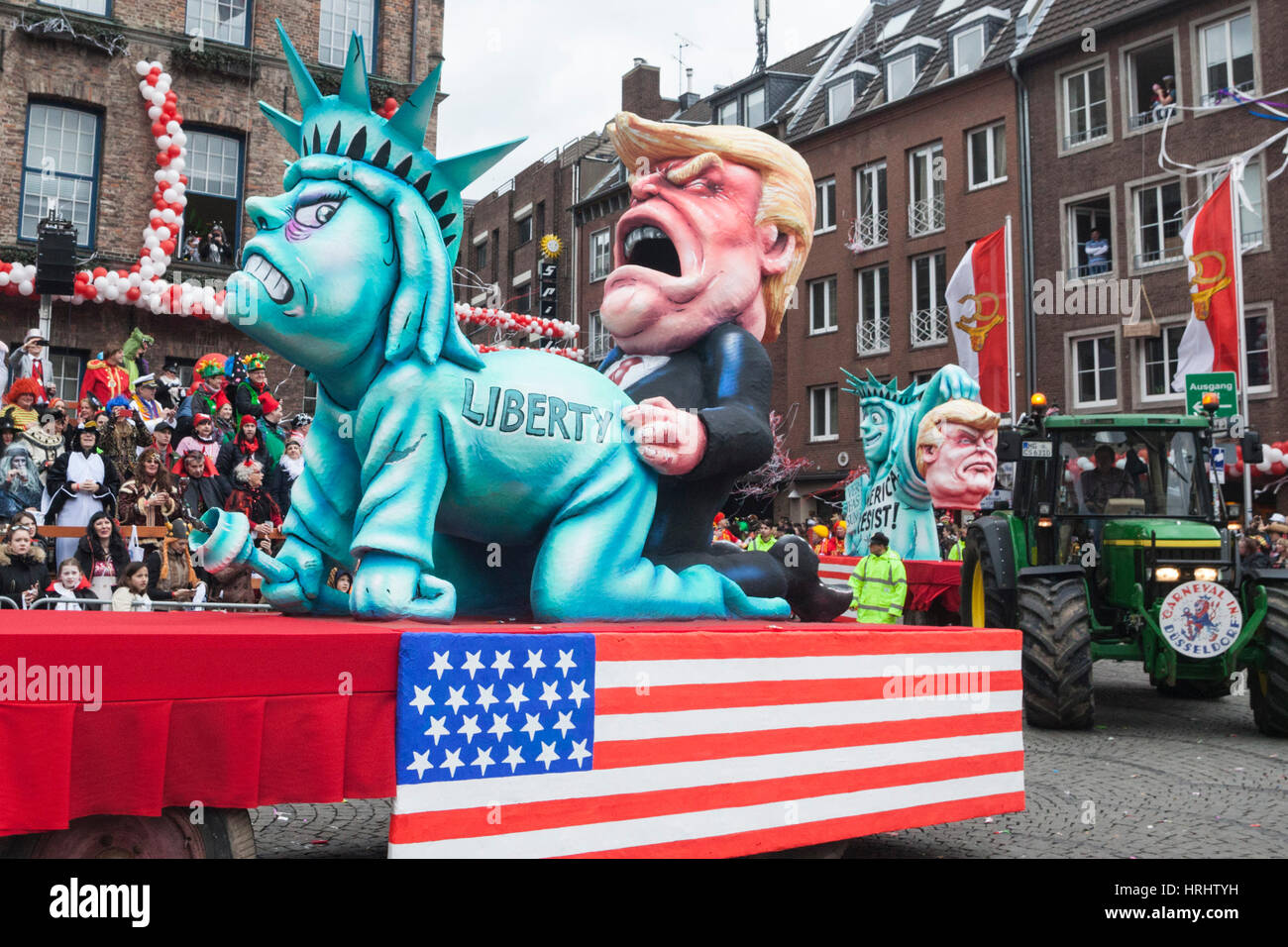Trump clown hi-res stock photography and images - Alamy