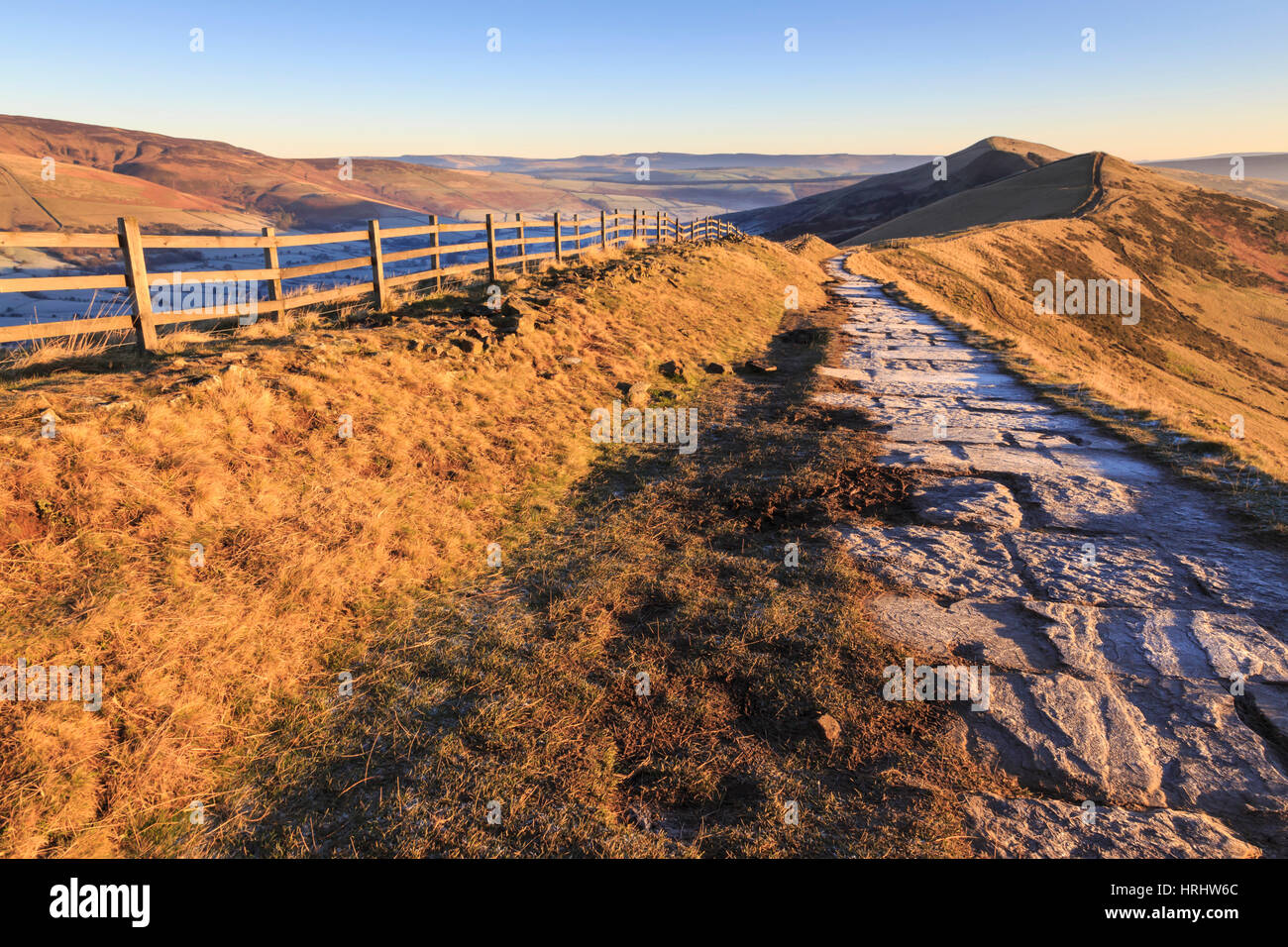 Frosty morning, Great Ridge, Hollins Cross to Mam Tor, Edale Valley ...